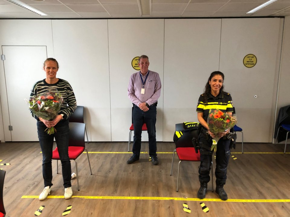 Blauw hart voor Sevda en Mirjam van basisteam Amersfoort - wep.nu